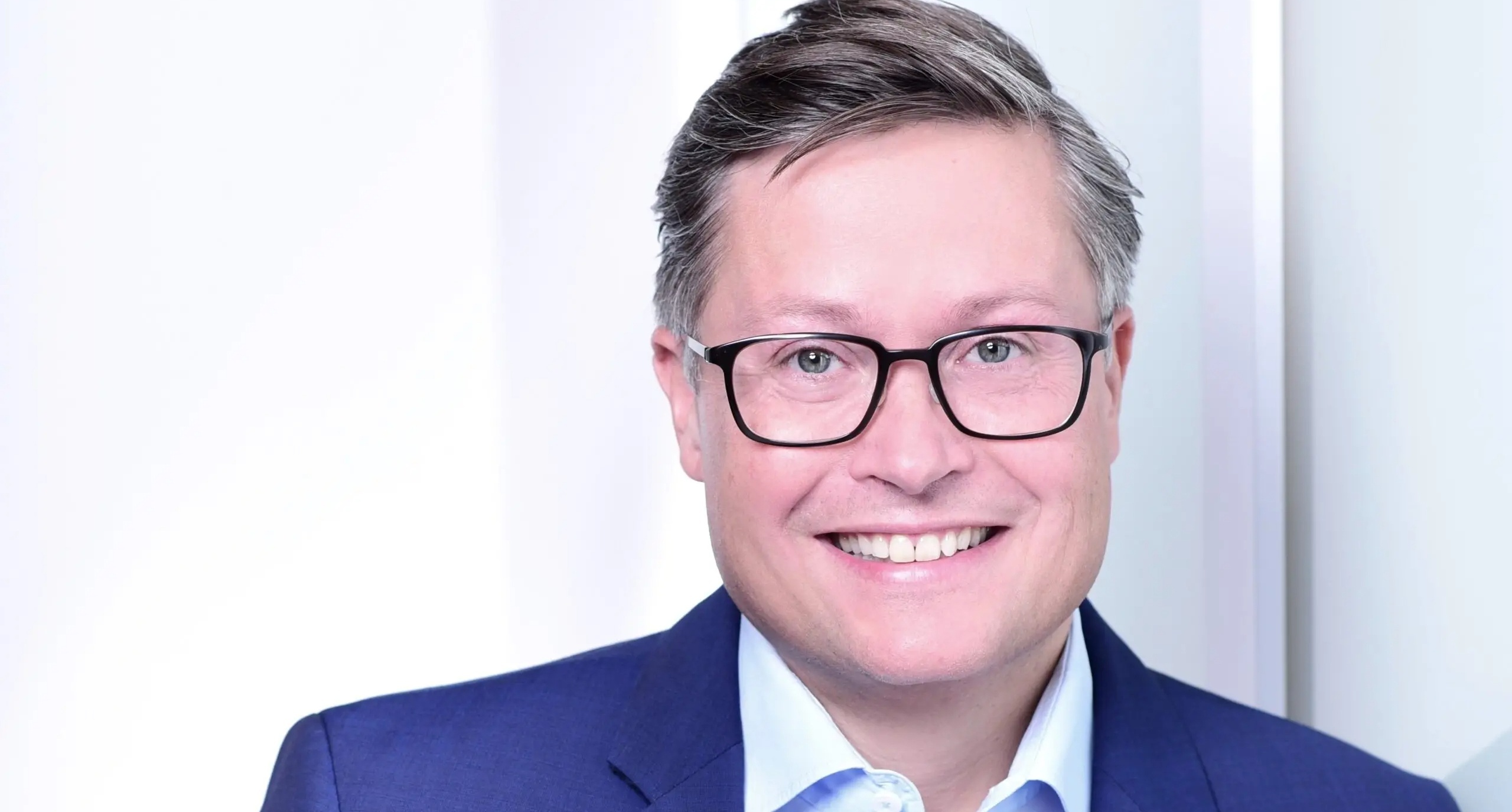Wie Carsten Dorn mit Score Media Alternativen zu Big-Tech-Werbung ...