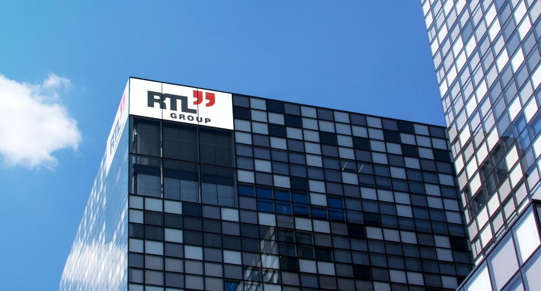 RTL Group legt gute Halbjahresbilanz vor und hebt Prognose an