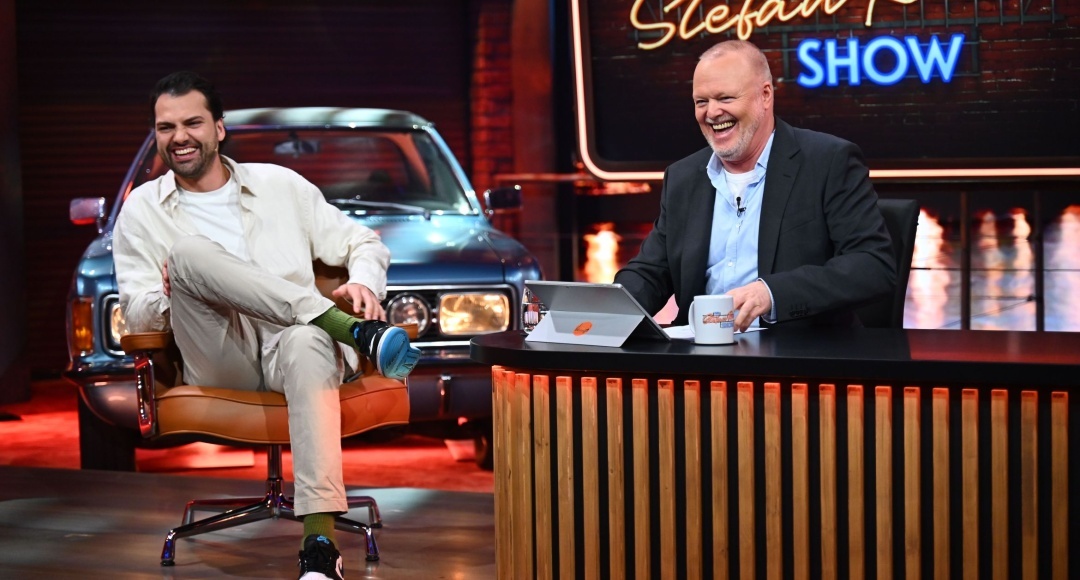 Stefan Raab und Chris Tall gehen komplett gegen den DFB-Pokal unter
